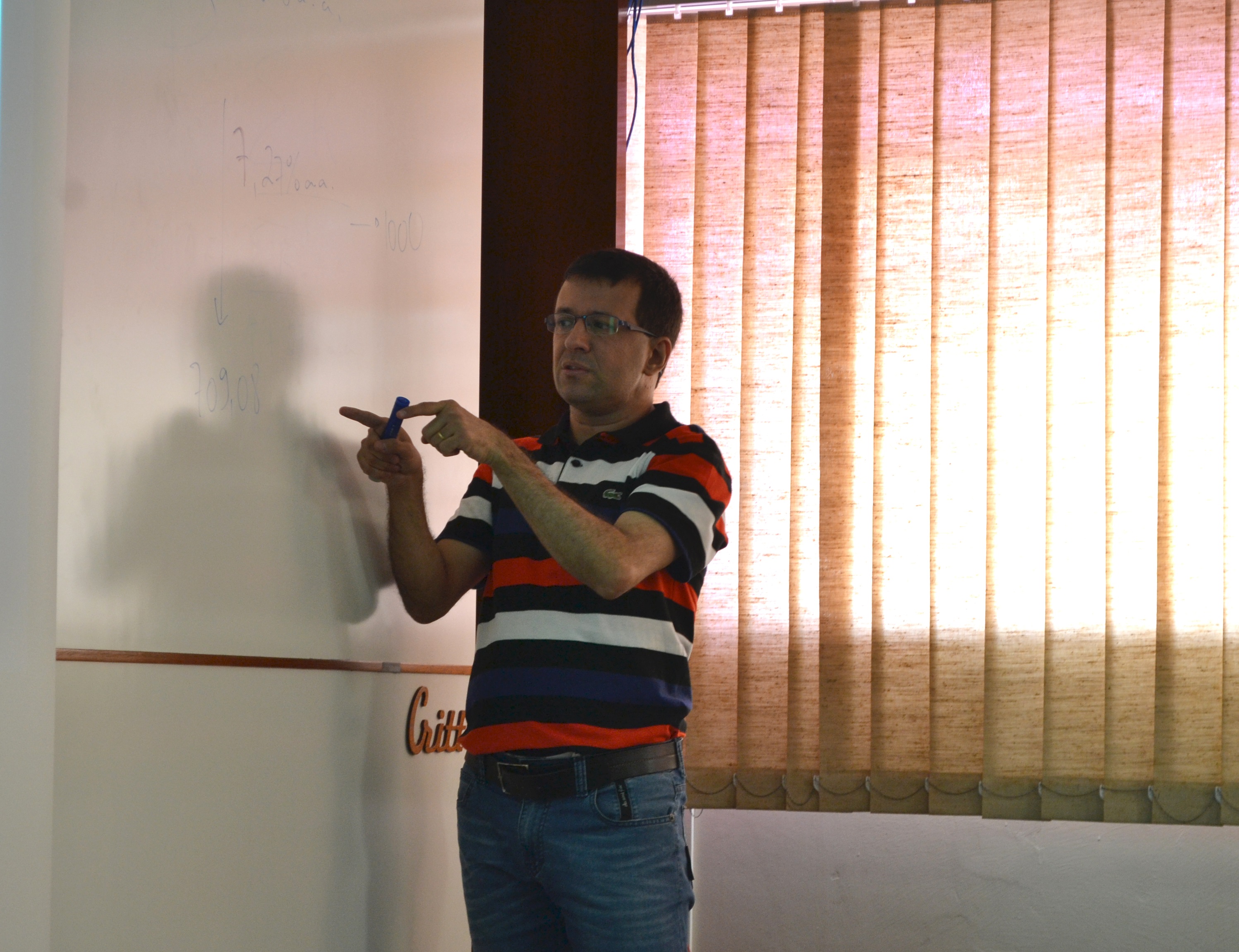 Aplicações e Educação Financeira são temas de curso voltado para ...