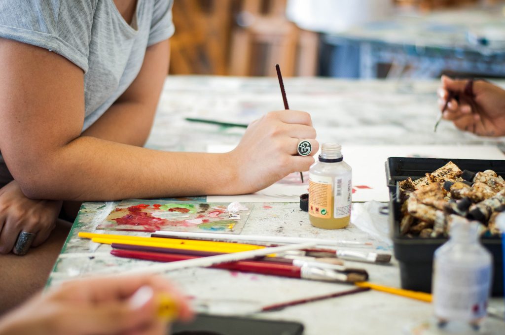 Bacharelado Interdisciplinar em Artes e Design é avaliado com nota ...