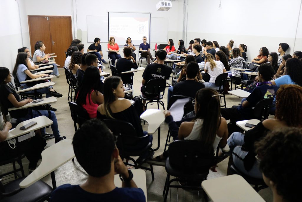 Cursinho gratuito preparatório para o Enem da UFJF-GV inicia atividades ...